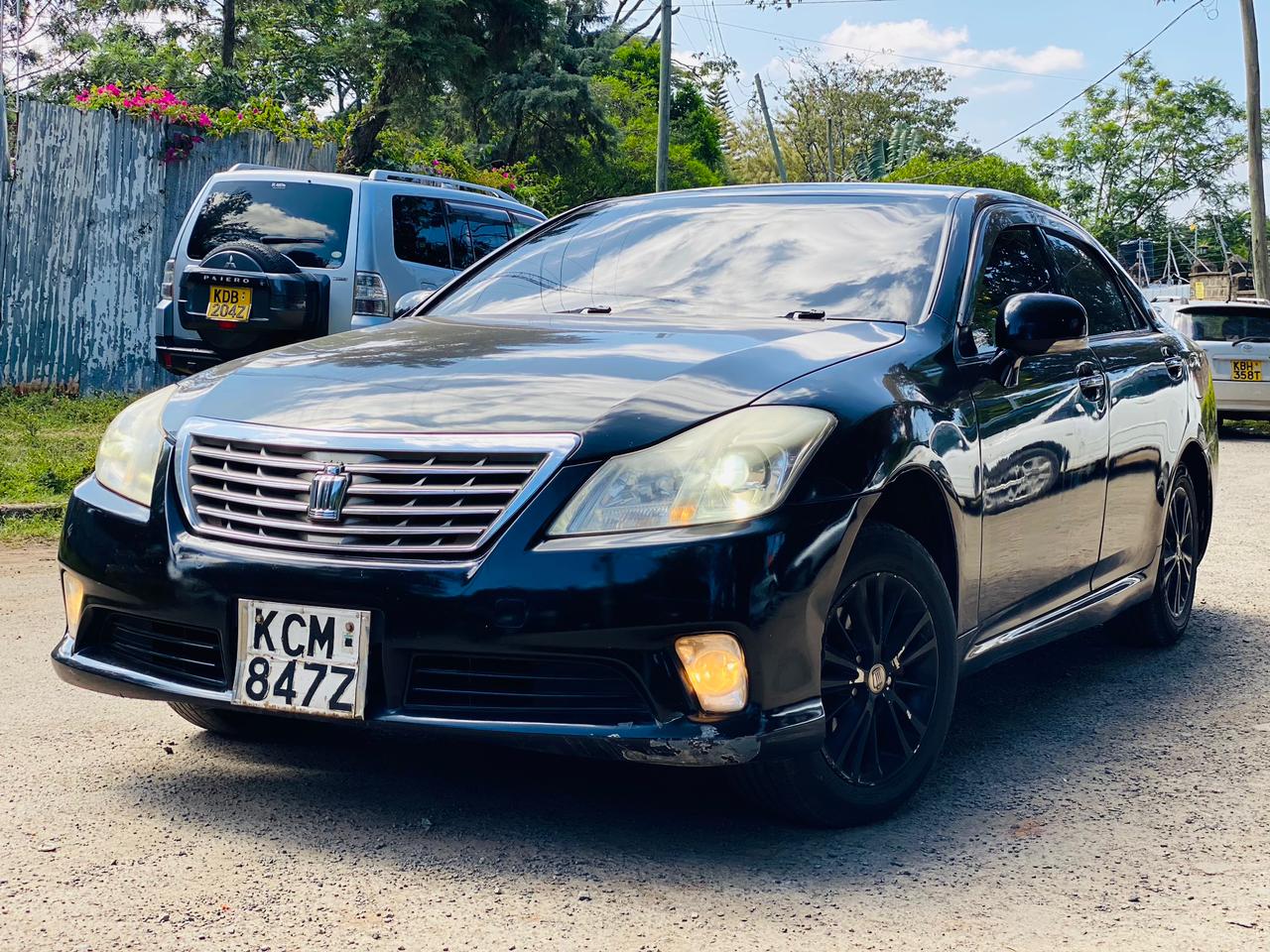 TOYOTA CROWN ROYAL SALOON - Alpha Car Giants