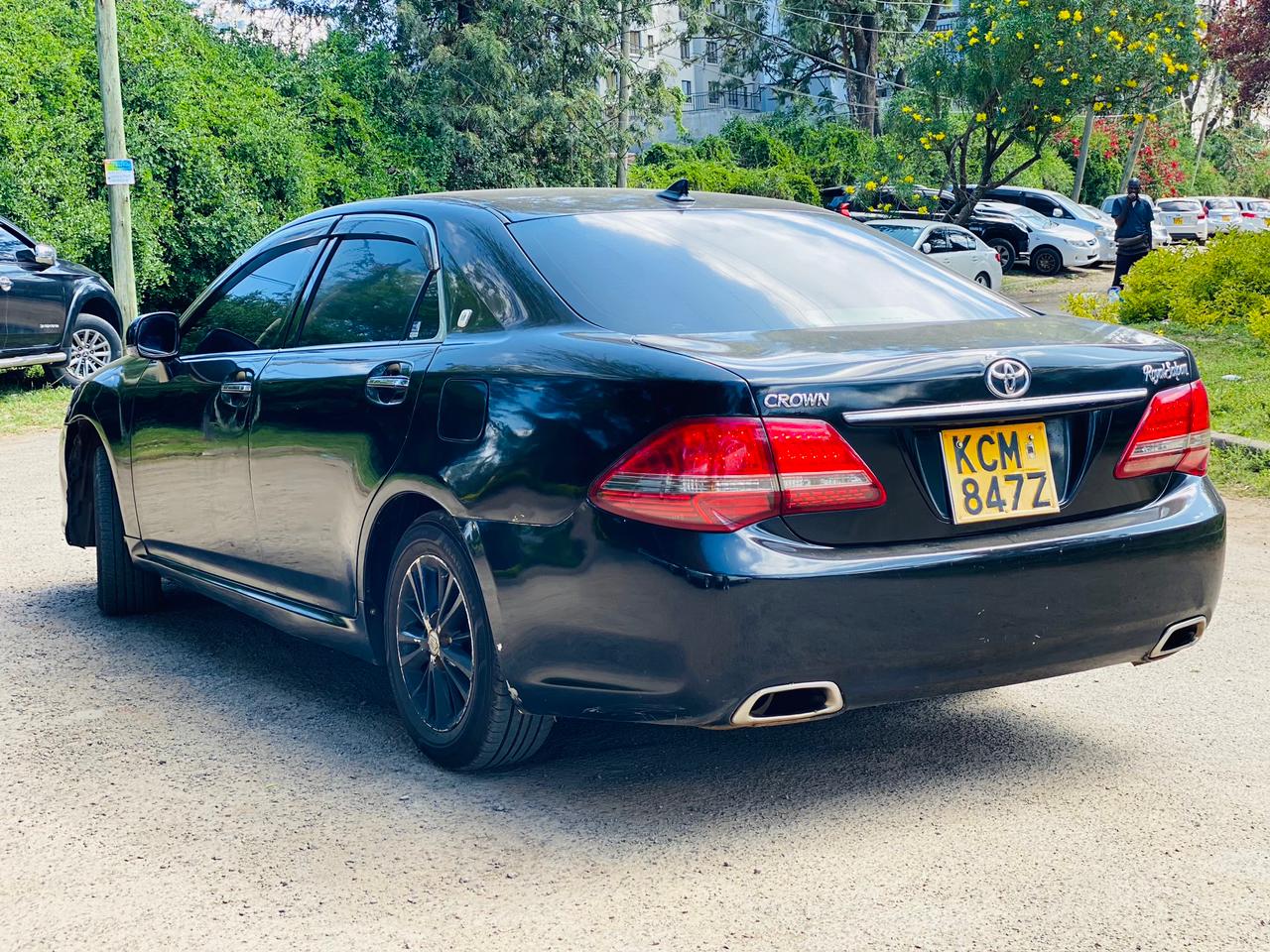 TOYOTA CROWN ROYAL SALOON - Alpha Car Giants