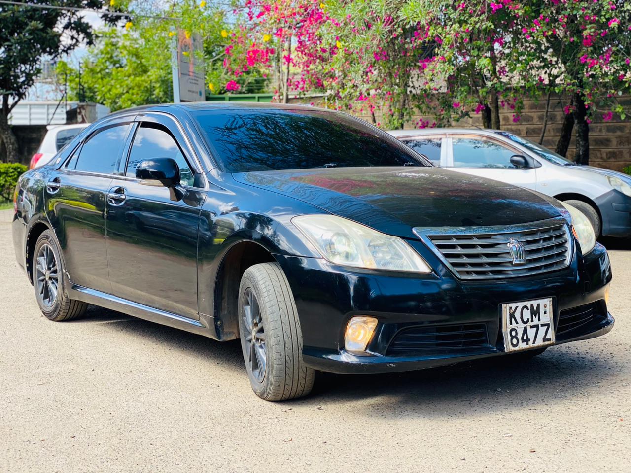 TOYOTA CROWN ROYAL SALOON - Alpha Car Giants